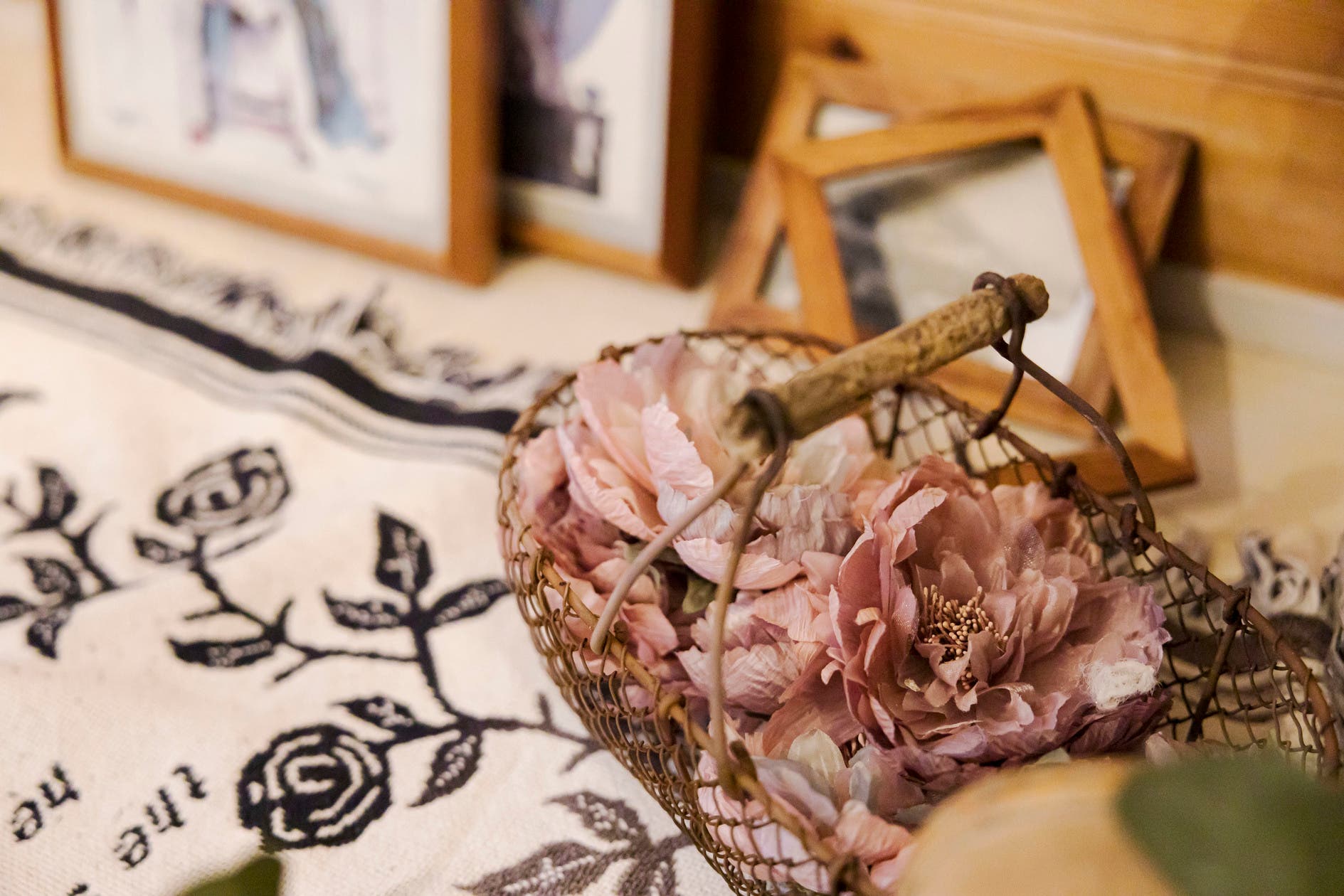 1組貸切型フォトスタジオ【アンティークス名古屋北店】ポートレート/コスプレ/パーティ/本人不在の誕生日会/商用利用可の写真10