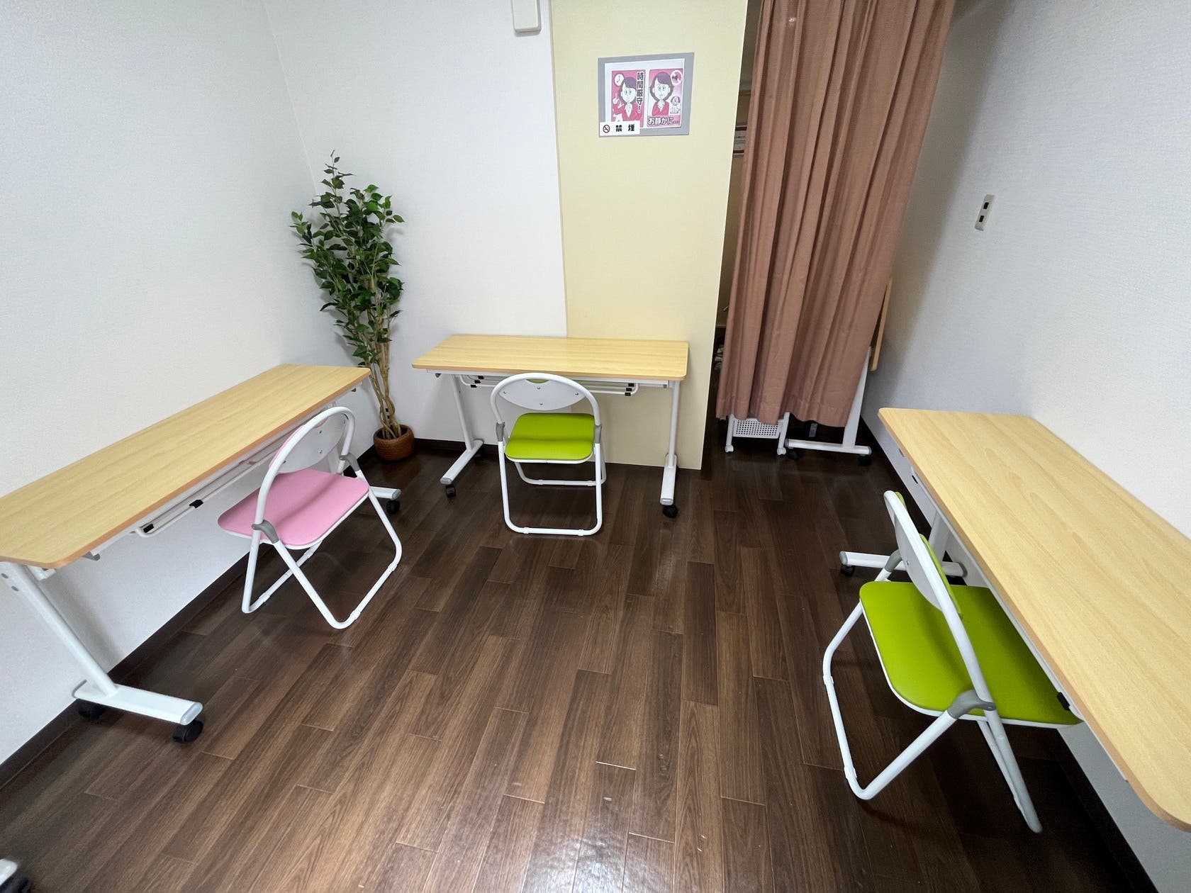 【オレンジ貸会議室】新大阪駅・西中島６分【無料】NTT高速WiFi&大画面モニター●８名様【大歓迎】MEETING/セミナー/の写真17