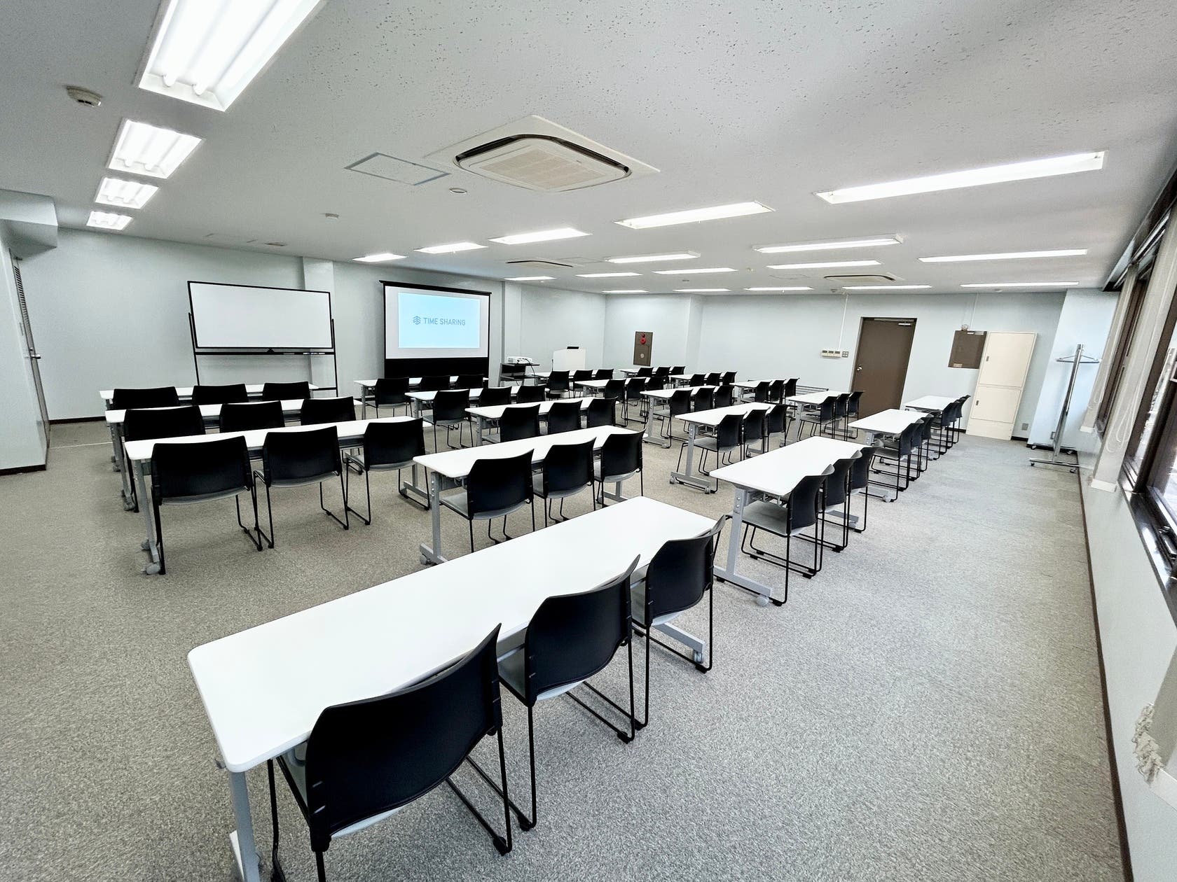 3F【竹橋駅 5分】オプション料金0円で設備・備品使い放題♪WiFi無料♥便利な駅近の写真1