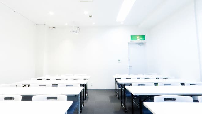 【五反田駅 徒歩1分!中型会議室!33名利用可!】プロジェクター・WiFi無料!ふれあい貸し会議室 五反田No82の写真4