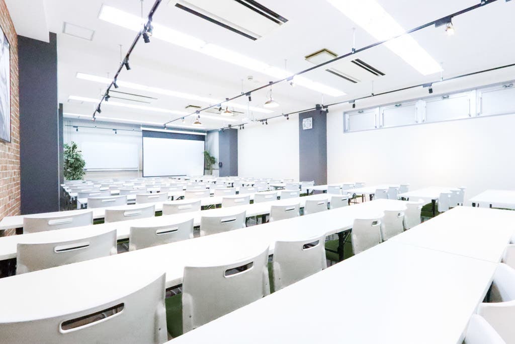 【五反田駅 徒歩1分！大型会議室！91名利用可！】高性能プロジェクター・マイク・WiFi無料！ふれあい貸し会議室 五反田No79の写真3