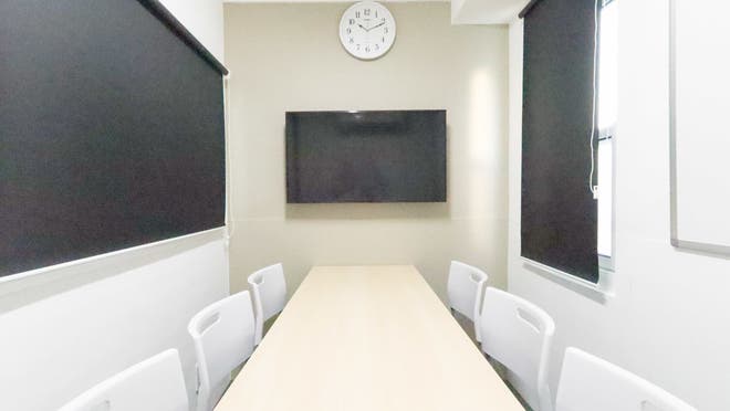 【目黒駅正面口 15秒!駅直結アトレ目黒2隣り!6名】モニター・ホワイトボード・WiFi無料!ふれあい貸し会議室 目黒No84の写真1