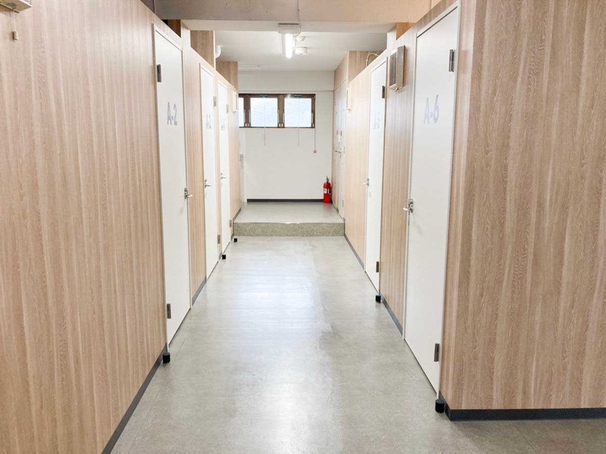 【1時間1,540円！】下北沢駅徒歩3分！定員2名・集中して作業したい方に最適な個室スペース✨(A-5ルーム)の写真3