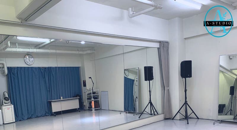 秋葉原、御徒町 徒歩７、８分のレンタルスタジオ。ポールエアリアル可能