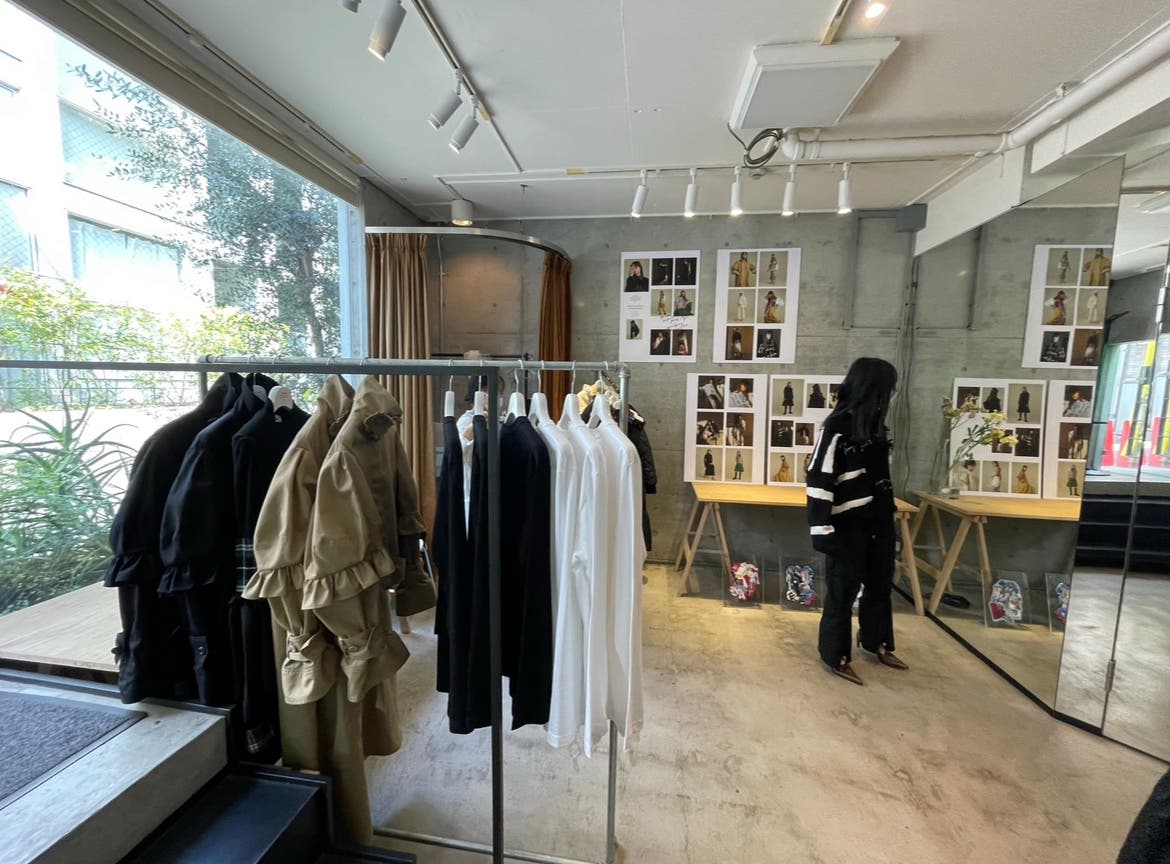 【中目黒駅2分】大きなガラス張りのウィンドウが特徴のビル1階路面店スペースの写真11