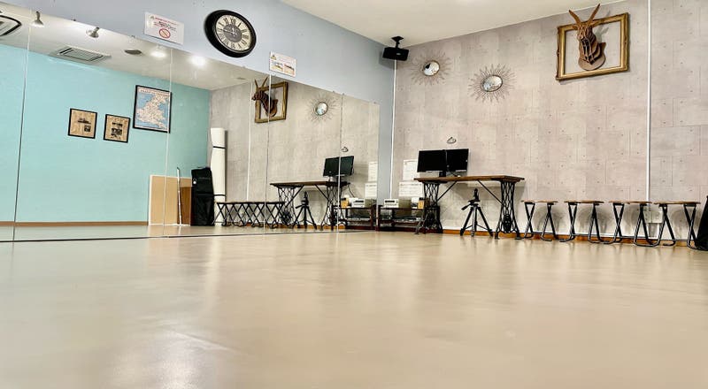値下げ【横浜関内】リノリウム床！フラメンコ・タップ・バレエ可！BOSEスピーカー有！ダンス・撮影に【グリーンスペース】