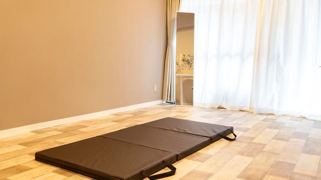 【新宿御苑前駅徒歩1分】【完全個室型レンタルサロン】エステ・整体/広々31㎡個室/即予約可能/施術台2台有/備品無料/固定光の写真13