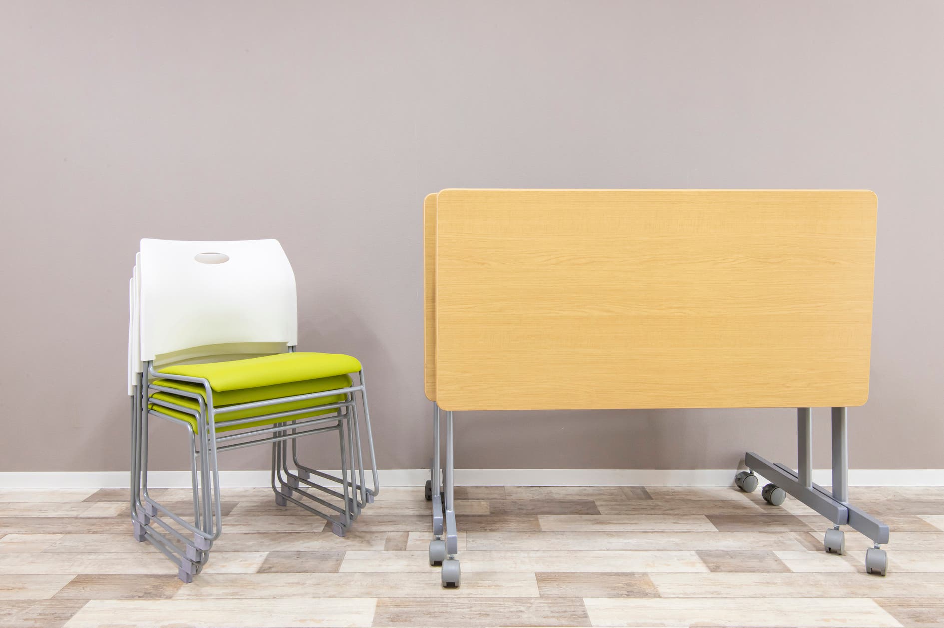 【新宿御苑前駅徒歩1分】【完全個室型レンタルサロン】エステ・整体/広々31㎡個室/即予約可能/施術台2台有/備品無料/固定光の写真19