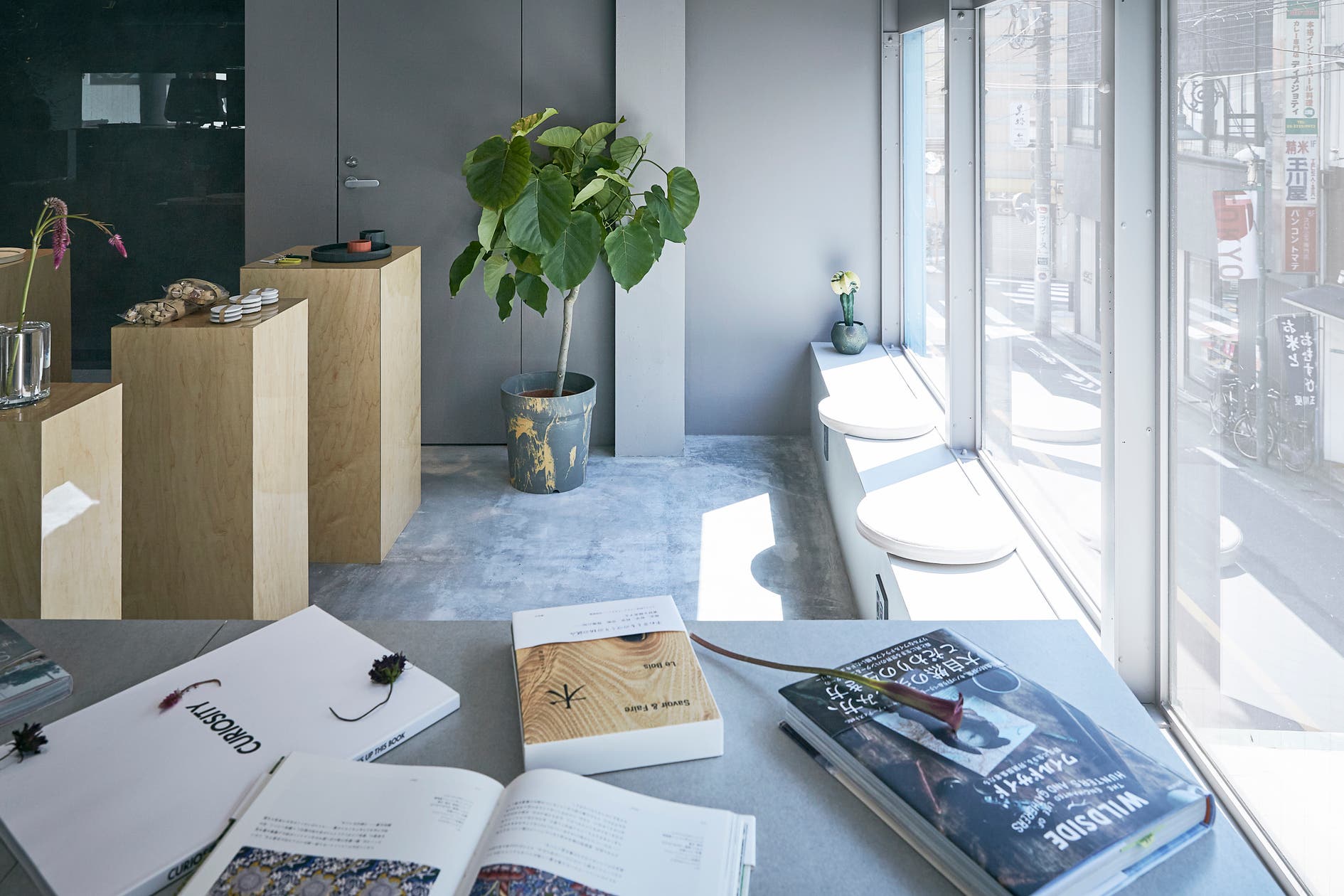 【自由が丘駅1分のPOPUPスペース】カフェ兼美容室の店内を活用したPOPUPや展示販売会等におすすめの写真3