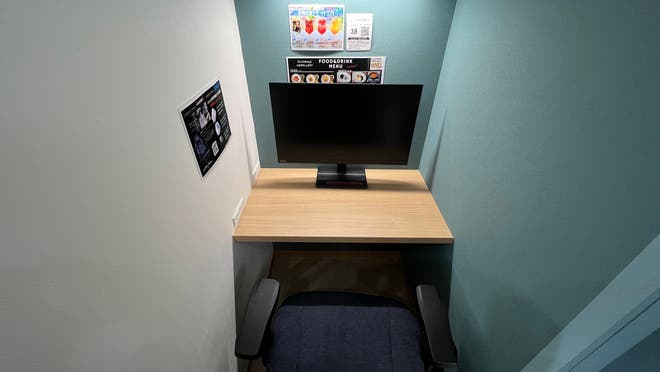 【新宿駅直結】オンライン会議可能!モニター付き1名用半個室(Room7)の写真2