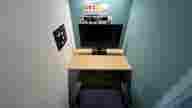 【新宿駅直結】オンライン会議可能!モニター付き1名用半個室(Room7)の写真2