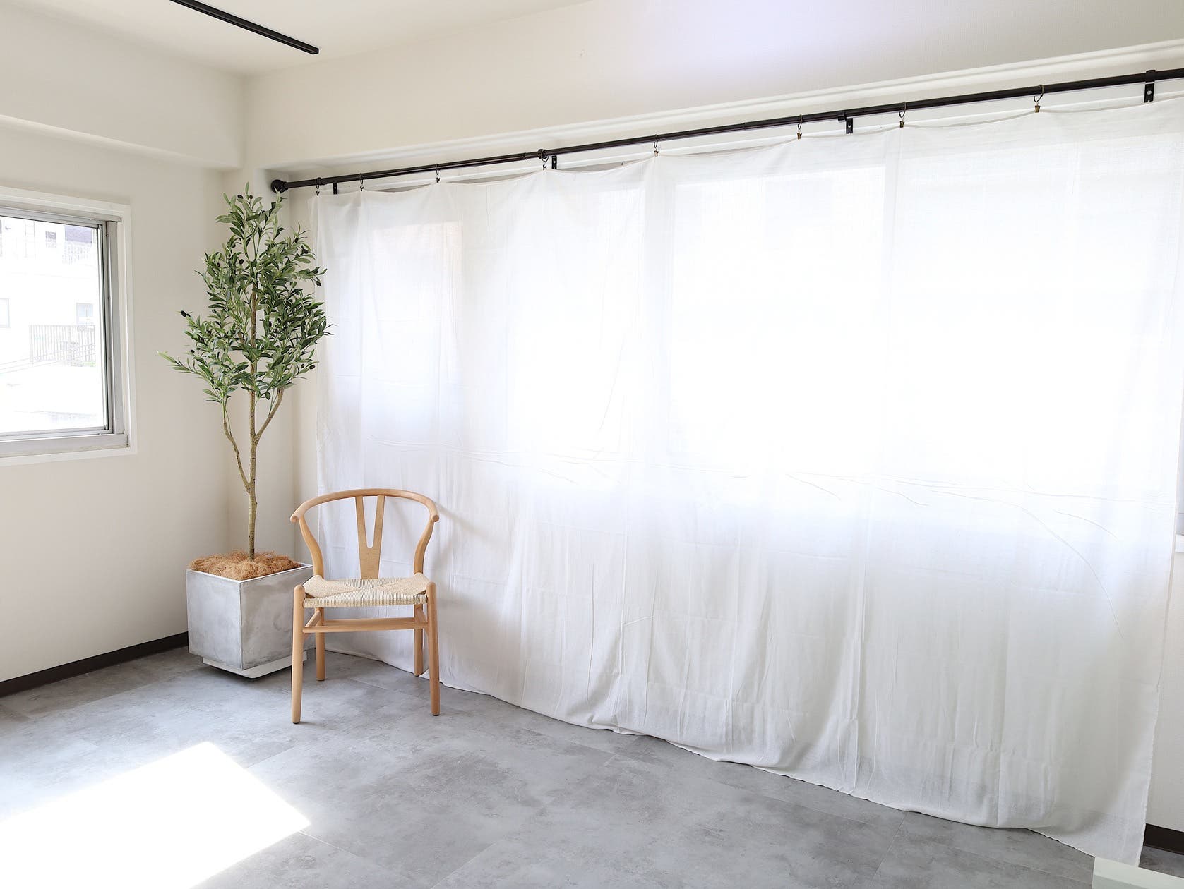 【東銀座駅1分】大型Ｌ字漆喰壁、対談動画配信、商品・動画撮影、ウェディング、家族、マタニティ、自然光3面、背景5、移動式パネルの写真28