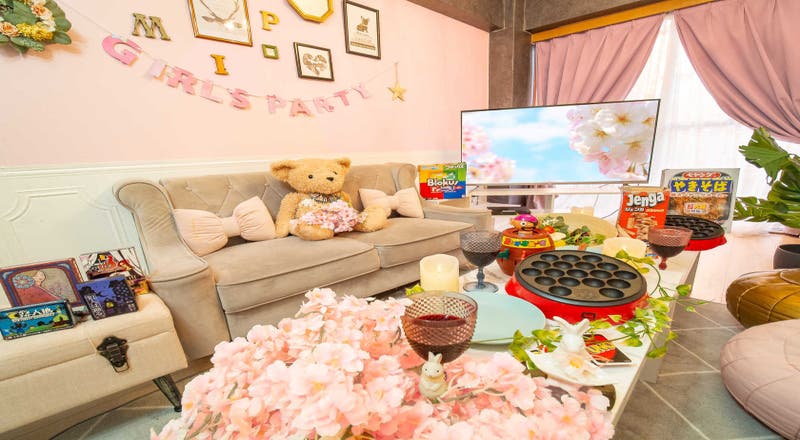 🌸桜デコ✨ビデオライト、リングライト📸ゴミ捨て無料💁‍♀️池袋徒歩2分 | 最大15名 | 天蓋付きベッド |