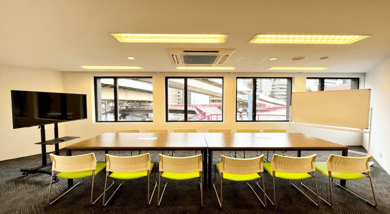 大阪会議室　梅田北新地店　Room D（セルフ設営/当日予約OK）