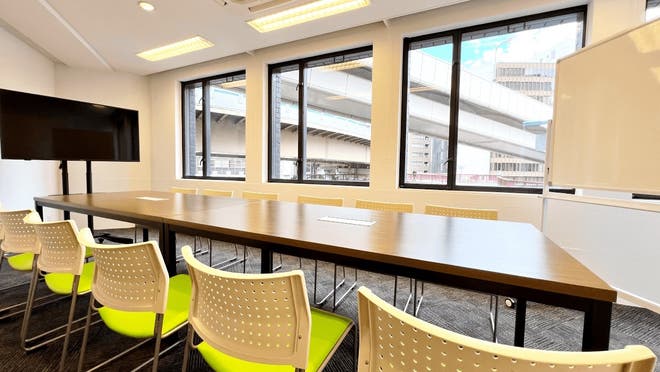 大阪会議室 梅田北新地店 Room D(セルフ設営/当日予約OK)の写真3