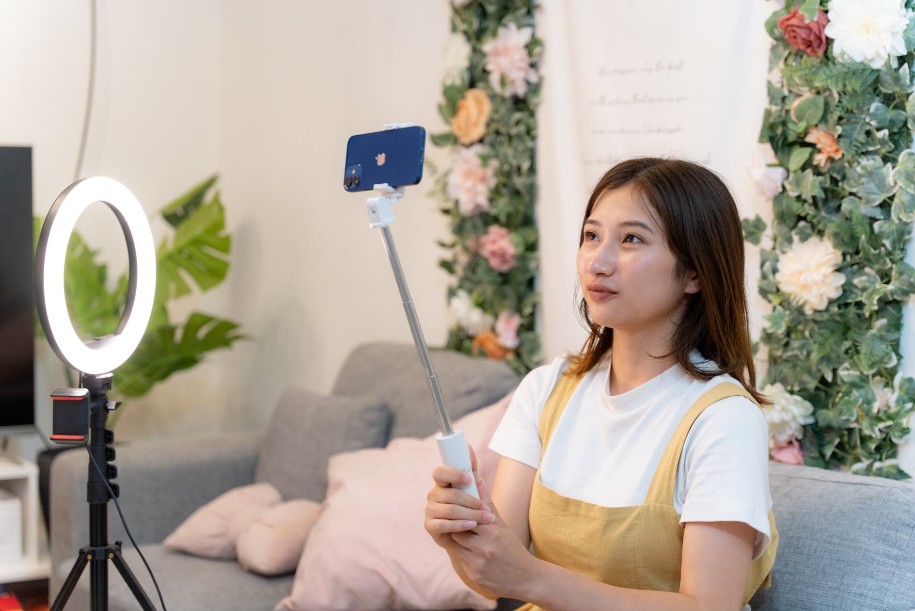 【⚡️無料キャンペーン中】撮影照明用リングライト&スマホ用三脚の画像1