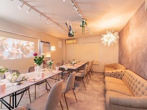 心斎橋駅30秒🌼最大33人24時間利用OK♡大丸心斎橋目の前/120インチ高機能プロジェクター/結婚式二次会♡懇親会♡オフ会の写真6