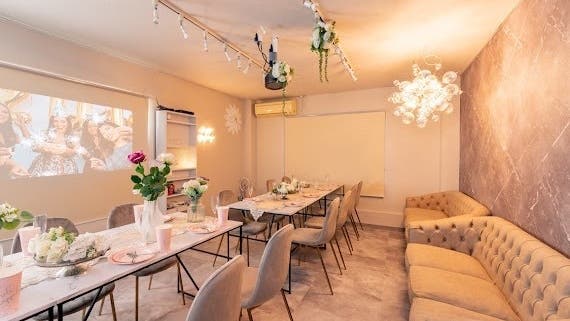 心斎橋駅30秒🌼最大33人24時間利用OK♡大丸心斎橋目の前/120インチ高機能プロジェクター/結婚式二次会♡懇親会♡オフ会の写真6