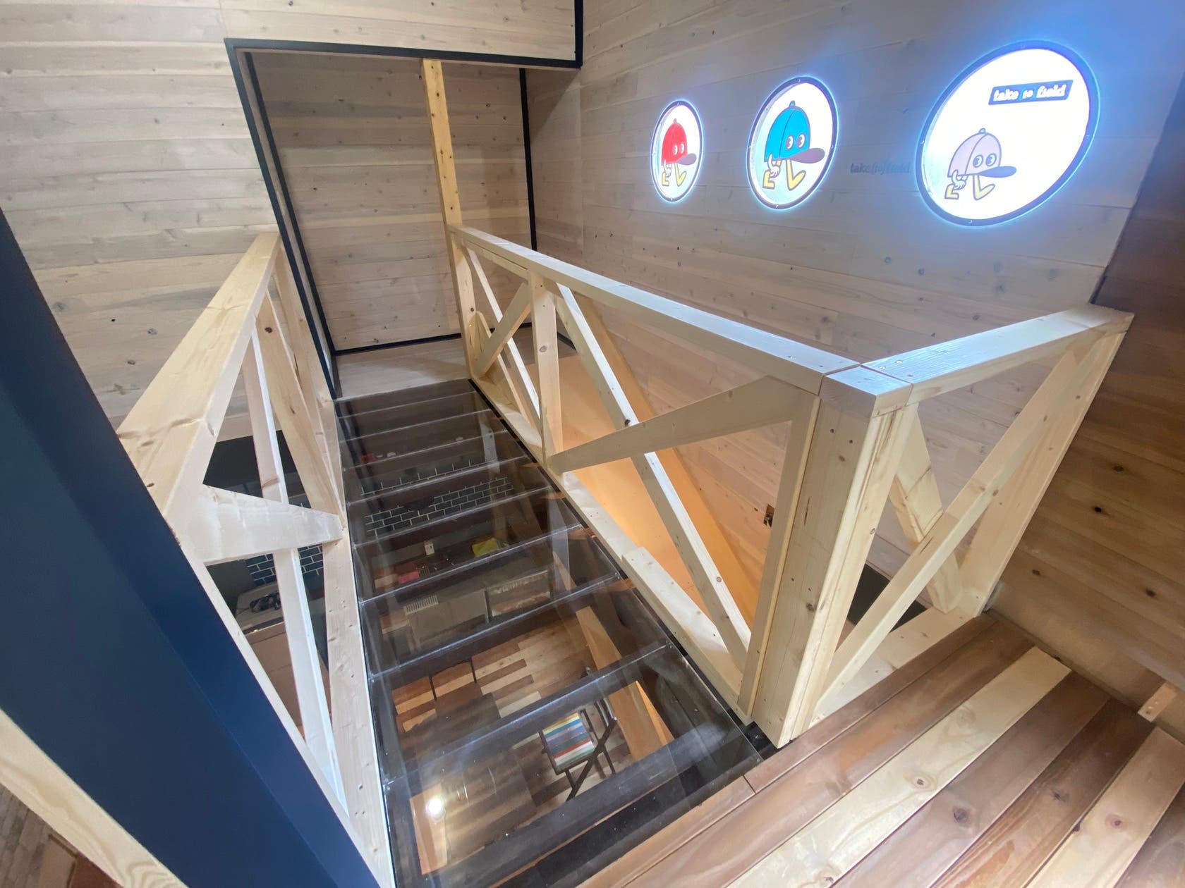 室内に滑り台とブランコがある家族や友人と遊べてゆっくりできる戸建て。の写真5