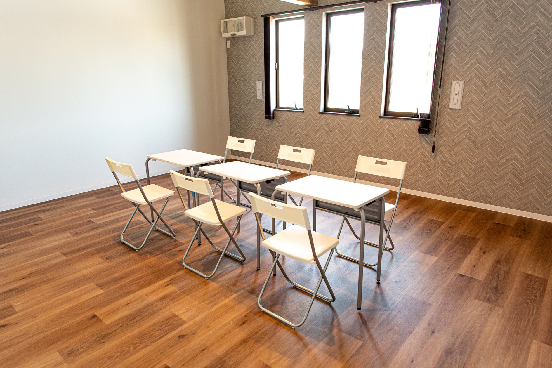 【いつもの会議室】谷保駅から徒歩10分！広々レンタルスペース✨駐車場オプションあり（1台のみ）の写真6
