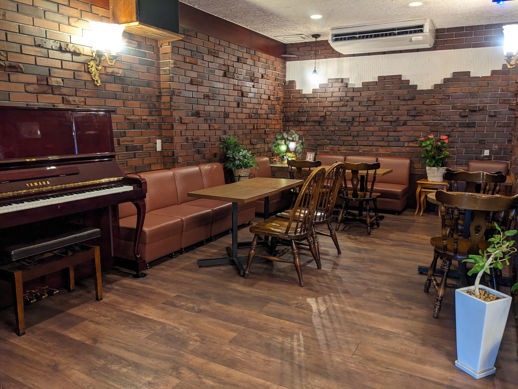 【豪華カフェ&バー】50名着席可・豊中駅 徒歩2分・約90㎡（パーティ・2次会・撮影会・レッスン・各種イベント）の写真5