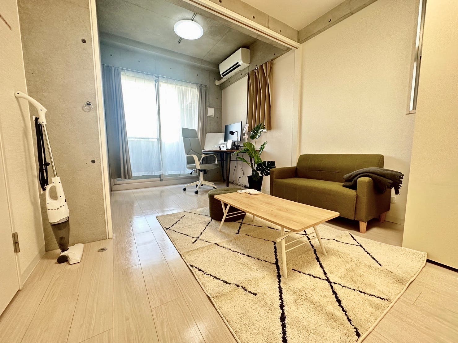 ＜ミニマルオフィス栄901＞完全個室✨モニター/爆速光回線Wi-Fiあり！テレワーク/Web会議,面接/撮影の写真6