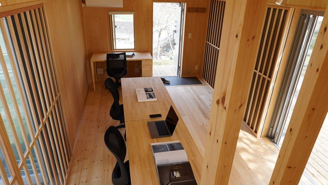 【独占1日貸】都心から車でで110分、自然に囲まれた700㎡のワークスペースでオフサイトミーティングの写真1