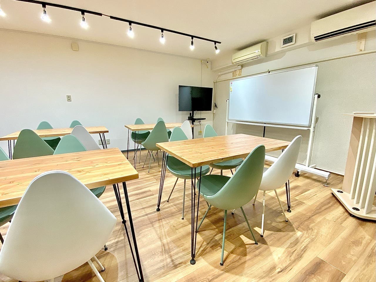 忘年会・新年会大歓迎🎉三ノ宮5分！ゆったり55m2/飲食🆗nuro光💡100inch大画面/会議/セミナー/懇親会/撮影会の写真7