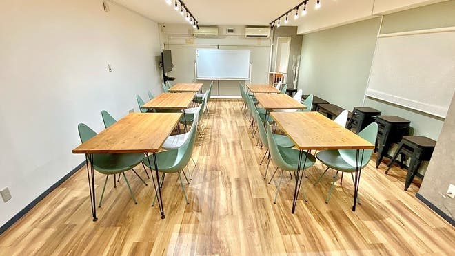 三ノ宮駅5分!ゆったり55m2/飲食🆗nuro光💡100inchプロジェクター/会議/セミナー/懇親会/撮影会トワールの写真5