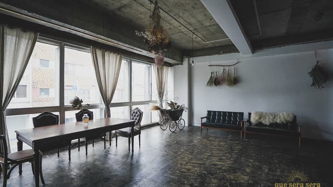 自然光を生かしたノスタルジックなフォトスタジオの写真3