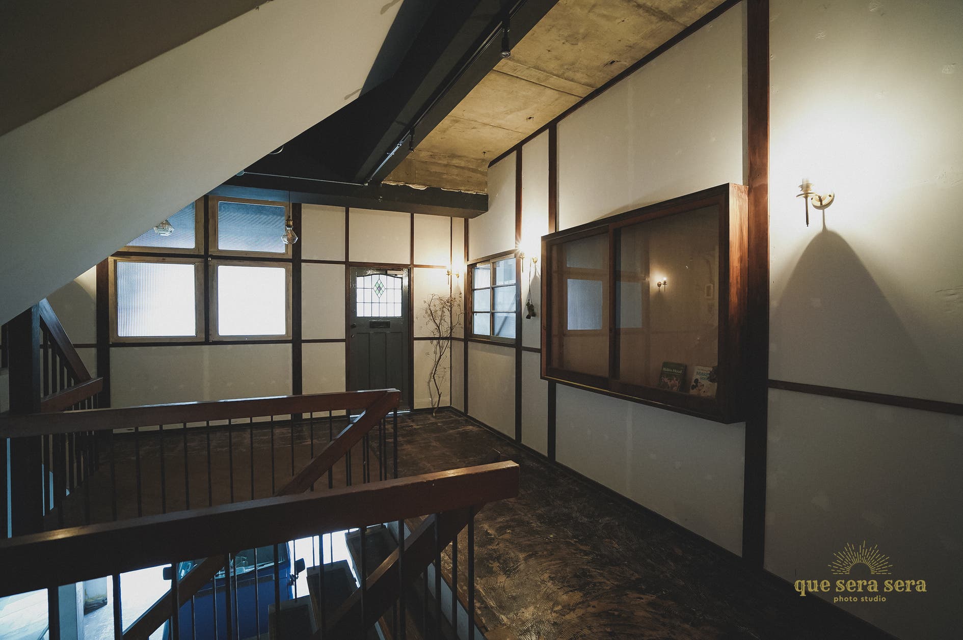 自然光を生かしたノスタルジックなフォトスタジオの写真10