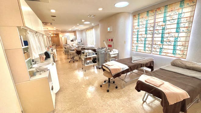 【メインスペース内ベット1台レンタル】~平日20%OFF!~ ヨーロピアン基調の落ち着いた店内で自分らしくワークライフ✨の写真1