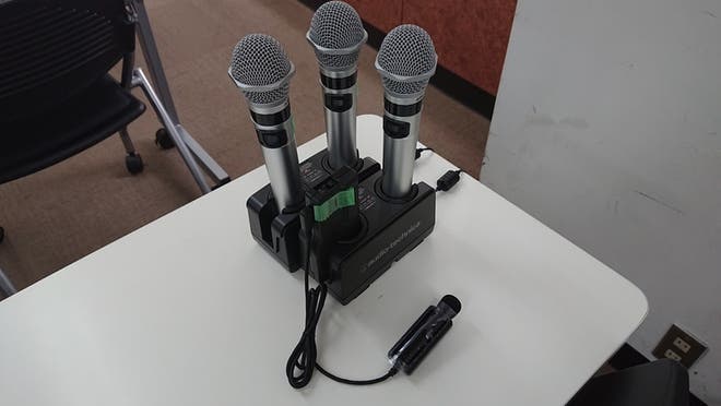 NLC新大阪8号館901号室【全て無料】マイク・プロジェクター・スクリーン・モニター・ホワイトボード★高速ネット回線導入★の写真6