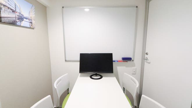 【品川駅 徒歩3分!完全個室!4名使用可!】モニター・WiFi無料!土足OK!ふれあい貸し会議室 品川No88の写真2