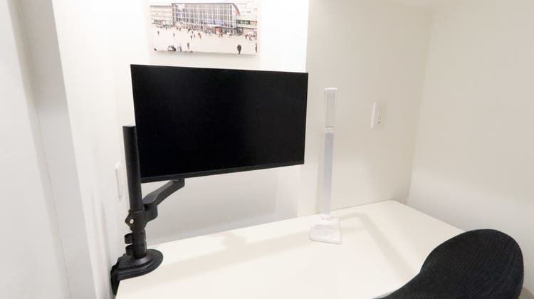 【品川駅 徒歩3分!完全個室!3名使用可!】モニター・WiFi無料!流し台あり!土足OK!ふれあい貸し会議室 品川No86の写真1