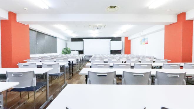 【渋谷駅1分!ヒカリエ隣!81名】プロジェクター・ホワイトボード・WiFi・無線マイク全て無料!ふれあい貸し会議室 渋谷No89の写真1