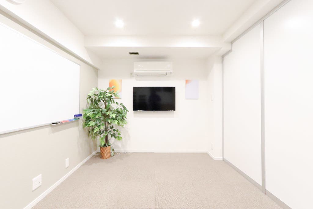 【品川駅　徒歩3分！完全個室！14名使用可！】大型モニター・WiFi無料！土足OK！ふれあい貸し会議室 品川No85の写真10