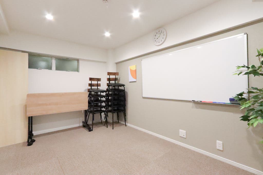 【品川駅　徒歩3分！完全個室！14名使用可！】大型モニター・WiFi無料！土足OK！ふれあい貸し会議室 品川No85の写真11