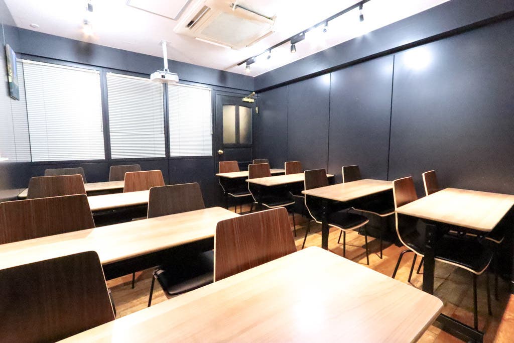 【渋谷駅1分！ヒカリエ隣！16名】プロジェクター・ホワイトボード・WiFi無料！お洒落な空間！ふれあい貸し会議室 渋谷No90の写真4