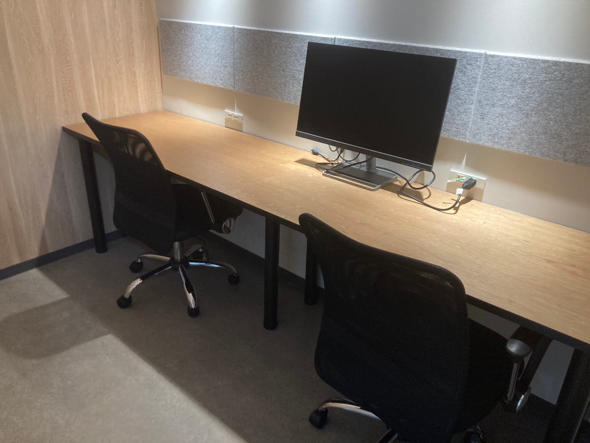 【1時間1,540円！】下北沢駅徒歩3分！定員2名・集中して作業したい方に最適な個室スペース✨(A-5ルーム)の写真1