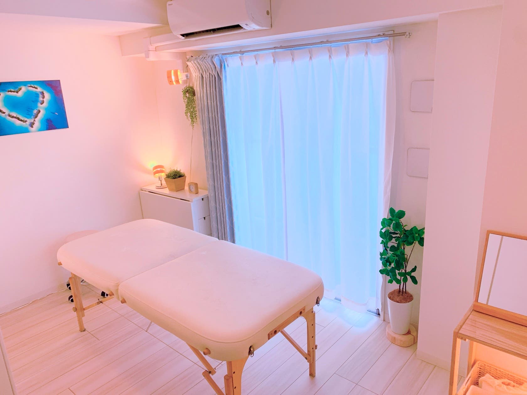 room B【渋谷松濤】予約10分前入室可✨閑静なエリア、窓からの景色も抜けた開放的な完全個室のプライベートサロンの写真3