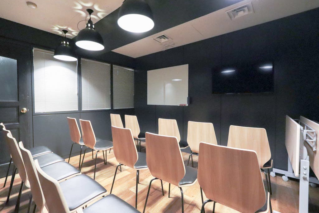 【渋谷駅1分！ヒカリエ隣！16名】大型ディスプレイ・ホワイトボード・WiFi無料！お洒落な空間！ふれあい貸し会議室 渋谷No91の写真12