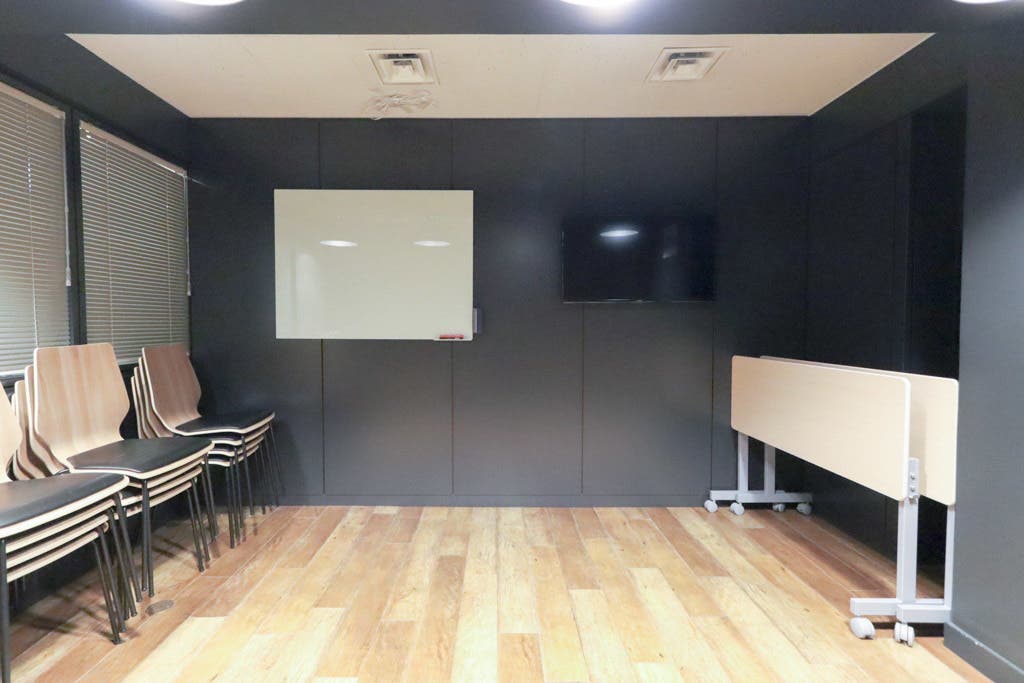 【渋谷駅1分！ヒカリエ隣！16名】大型ディスプレイ・ホワイトボード・WiFi無料！お洒落な空間！ふれあい貸し会議室 渋谷No91の写真15