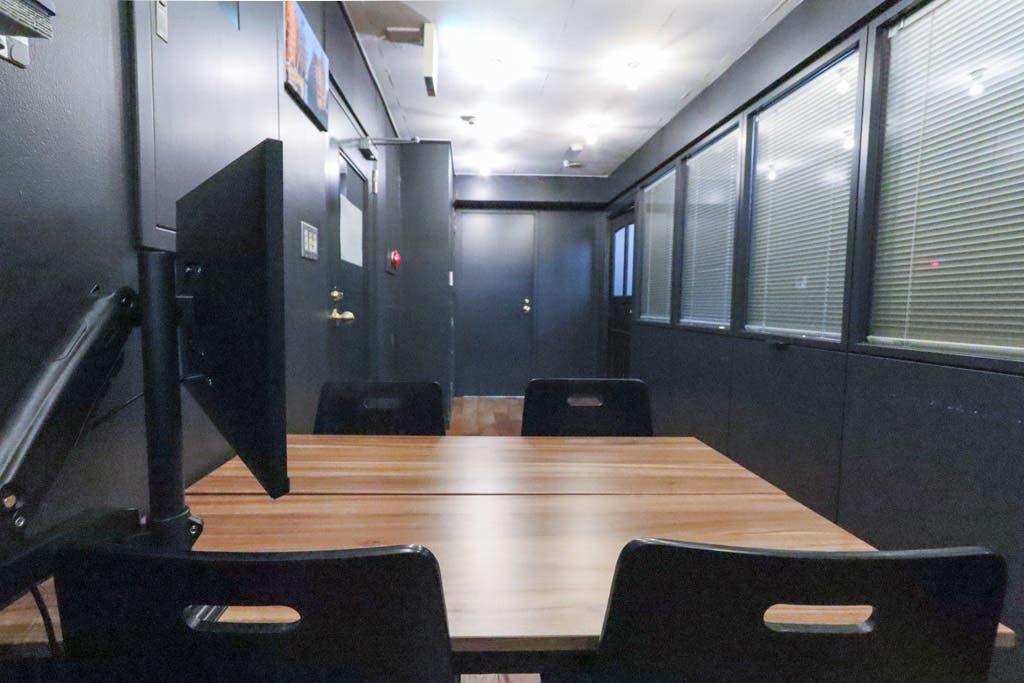 【渋谷駅1分！ヒカリエ隣！4名用】ディスプレイ・ホワイトボード・WiFi無料！ふれあい貸し会議室 オープンスペース渋谷No93の写真5