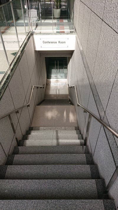 NLC新大阪ビル地下1階【全て無料】マイク、プロジェクター・スクリーン・ホワイトボード・Wi-Fiの写真7