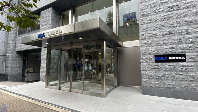 NLC新御堂ビル602号室【全て無料】プロジェクター・スクリーン・ホワイトボード(2台)・講演台・Wi-Fiの写真9