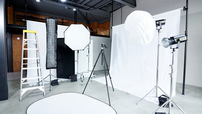 【レビュー特典 】天井高4.0m・125㎡本格撮影スタジオ/駐車場1台無料/渋谷駅から30分/最寄駅『宮崎台駅』の写真2