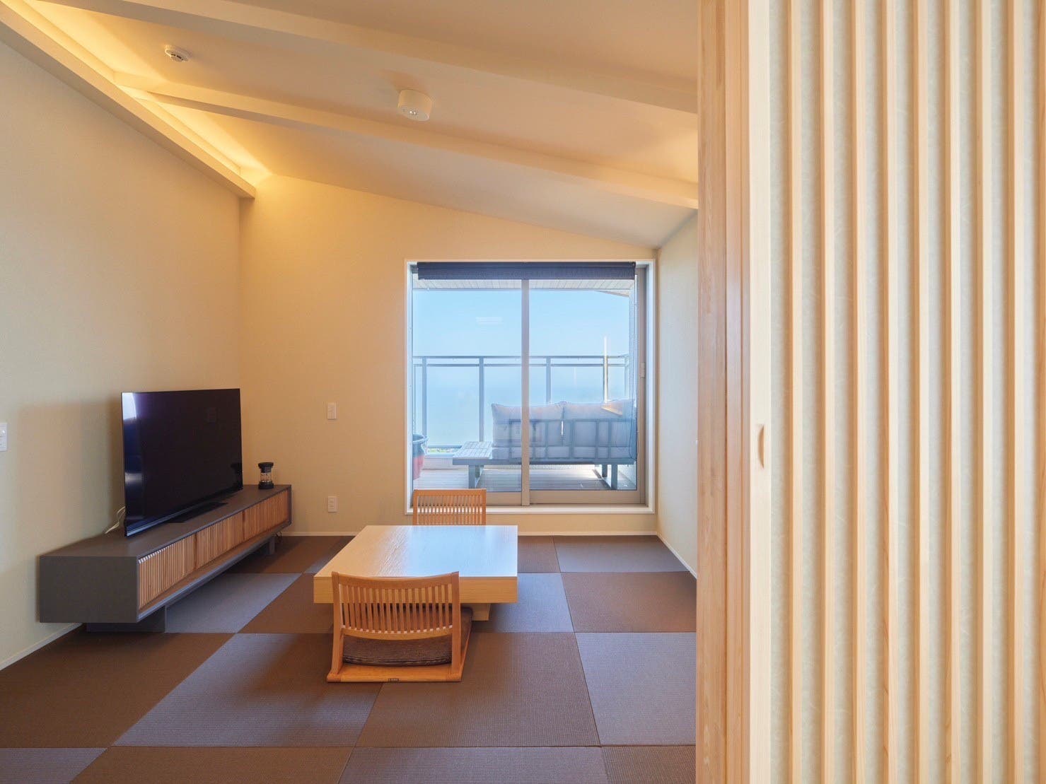 【伊豆高原の大自然！なんでもできる豪華な新築スペース】の写真7