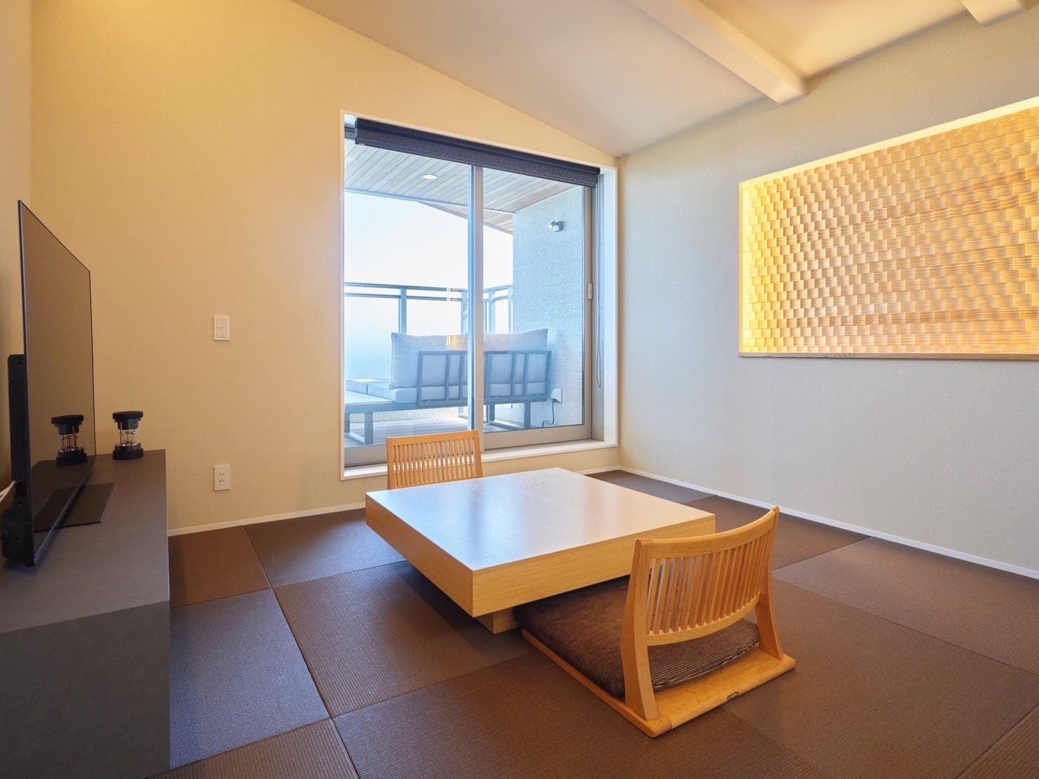 【伊豆高原の大自然！なんでもできる豪華な新築スペース】の写真9