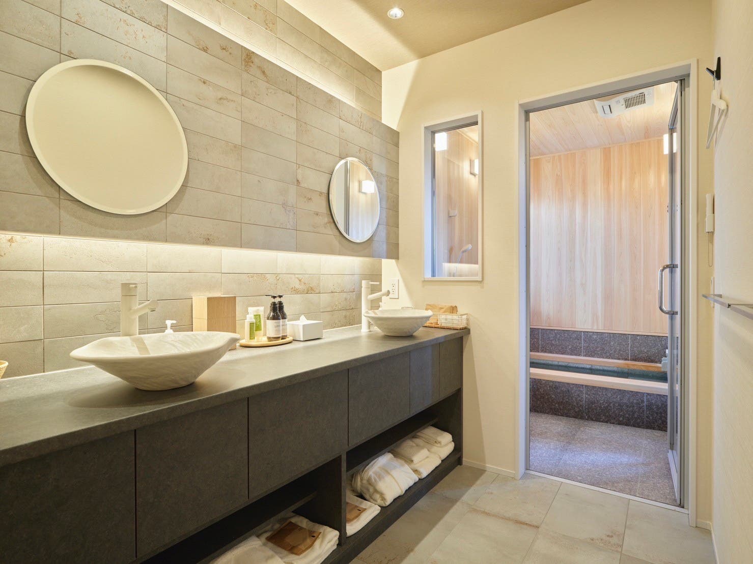 【伊豆高原の大自然！なんでもできる豪華な新築スペース】の写真10